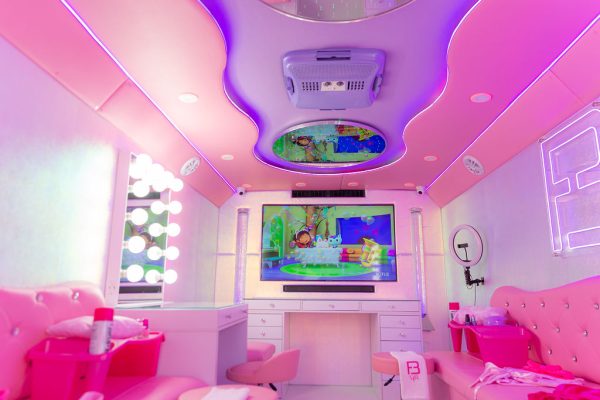 Spa Party Mobile | Spa Bus para niñas con Glamour